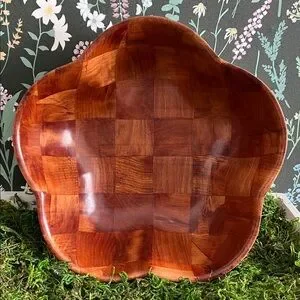 Kitchen | Vintage Flower Shaped Woven Wood Salad Bowls Mod Weavewood ...